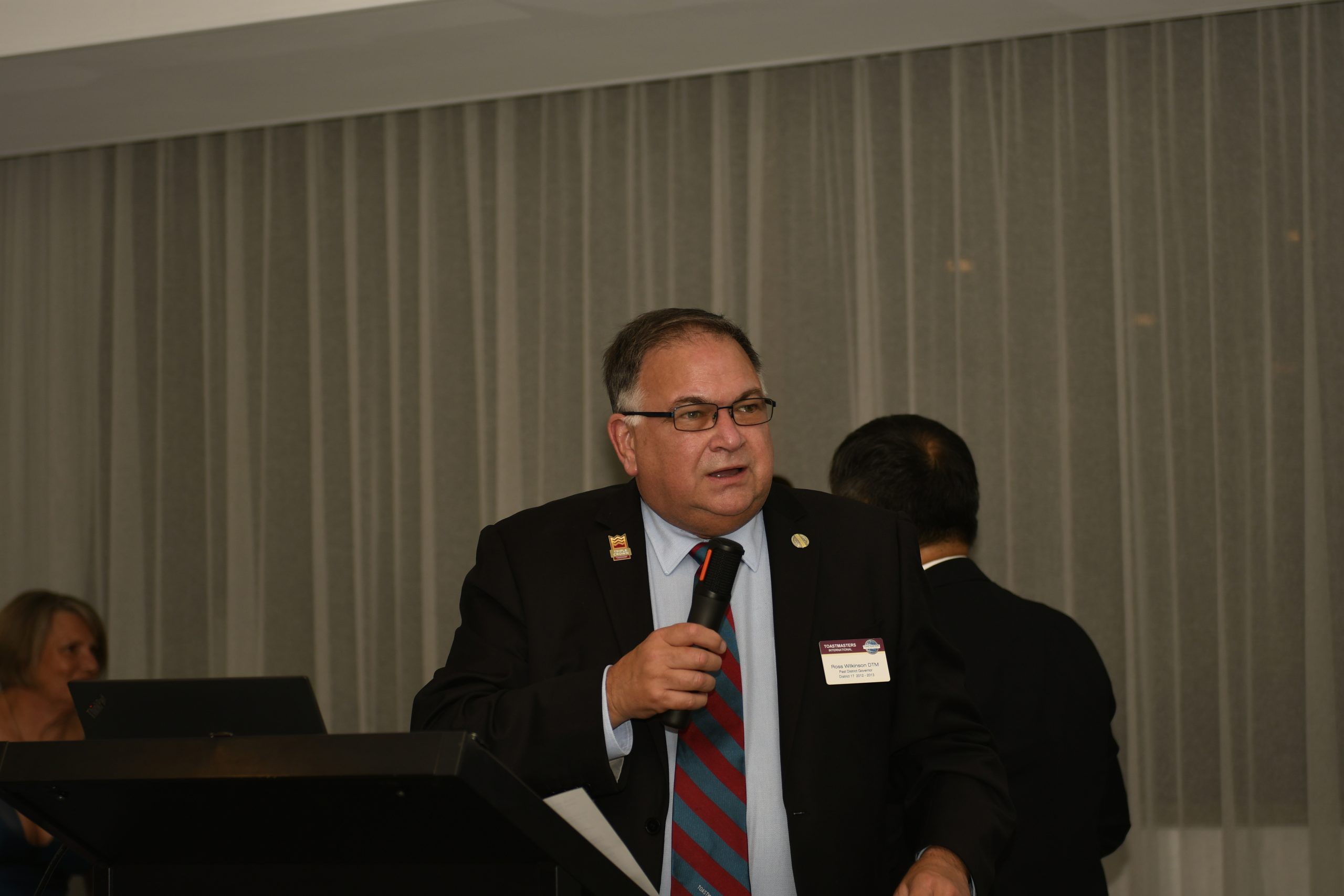 Editor's Tips - Using the Right Words - Toastmasters International ...